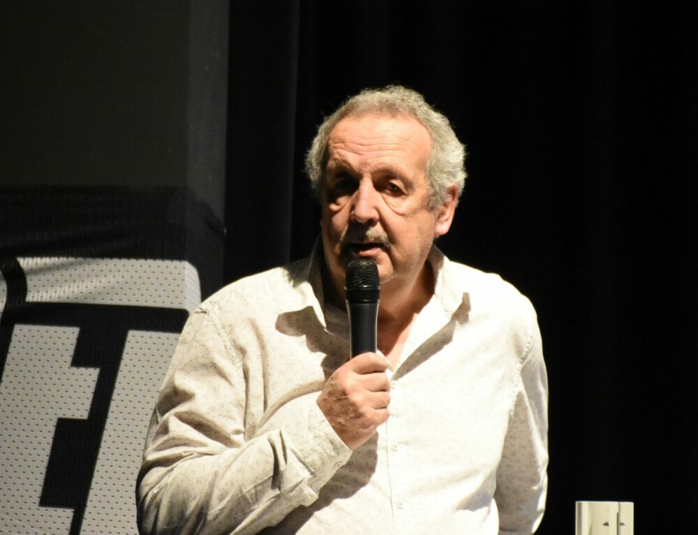 Edouard Claisse sur les chapeaux de roues - TOUS-A-VELO